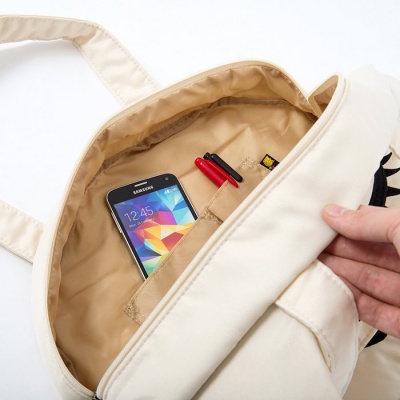 Osumashi Pooh-Chan I♡Pooh Ivory Boston Bag - Panzer Command